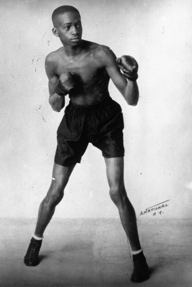 Top 12 Best Bantamweights: The Greatest 'Roosters' In Boxing History