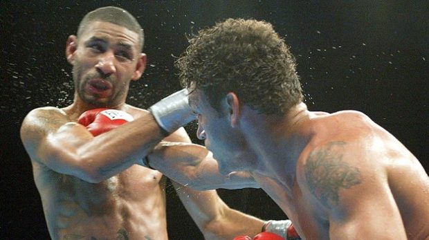August 7, 2004: Corrales vs Freitas. "Chico" Punishes "Popo"